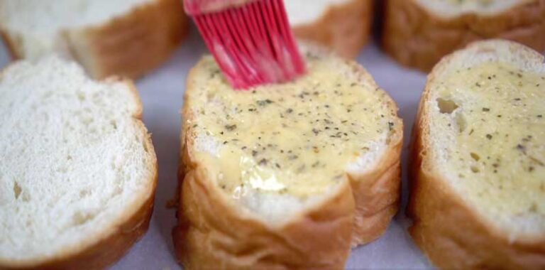 Homemade Texas Toast Recipe | Crispy, Buttery, Garlic Toast at Home