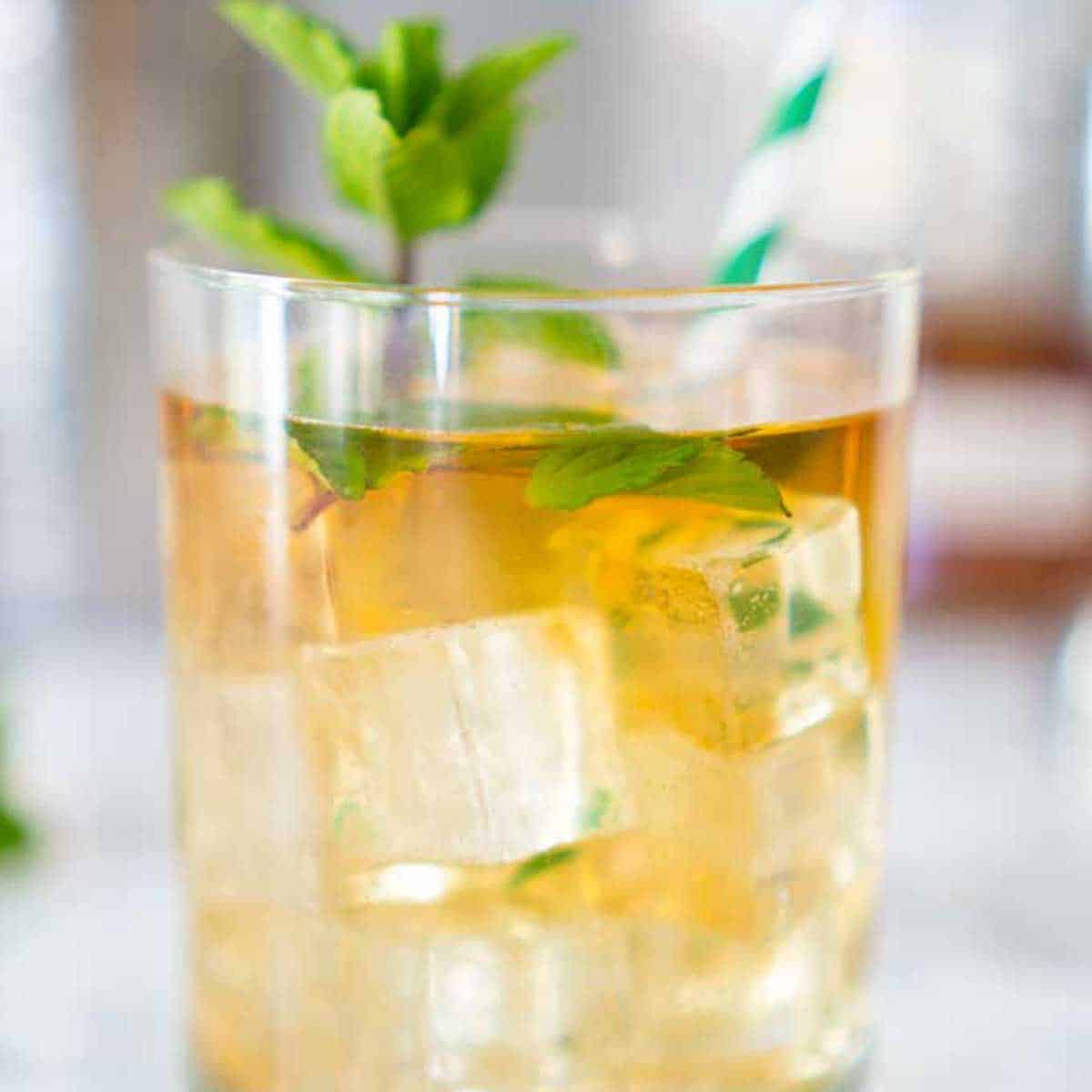 Easy Champagne Punch - The Happier Homemaker