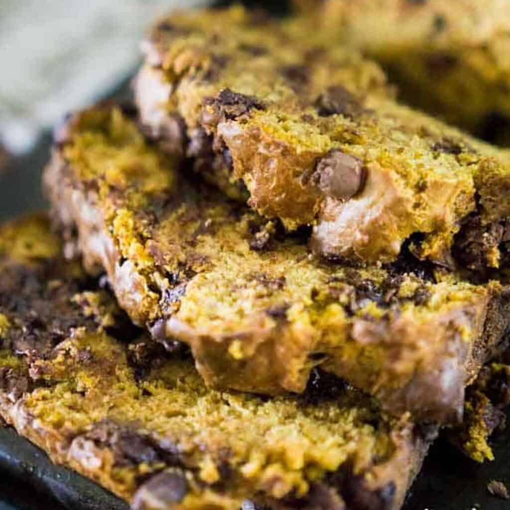 Bacon Jalapeño Cheddar Cornbread - The Happier Homemaker Bacon Jalapeño Cheddar Cornbread - The Happier Homemaker