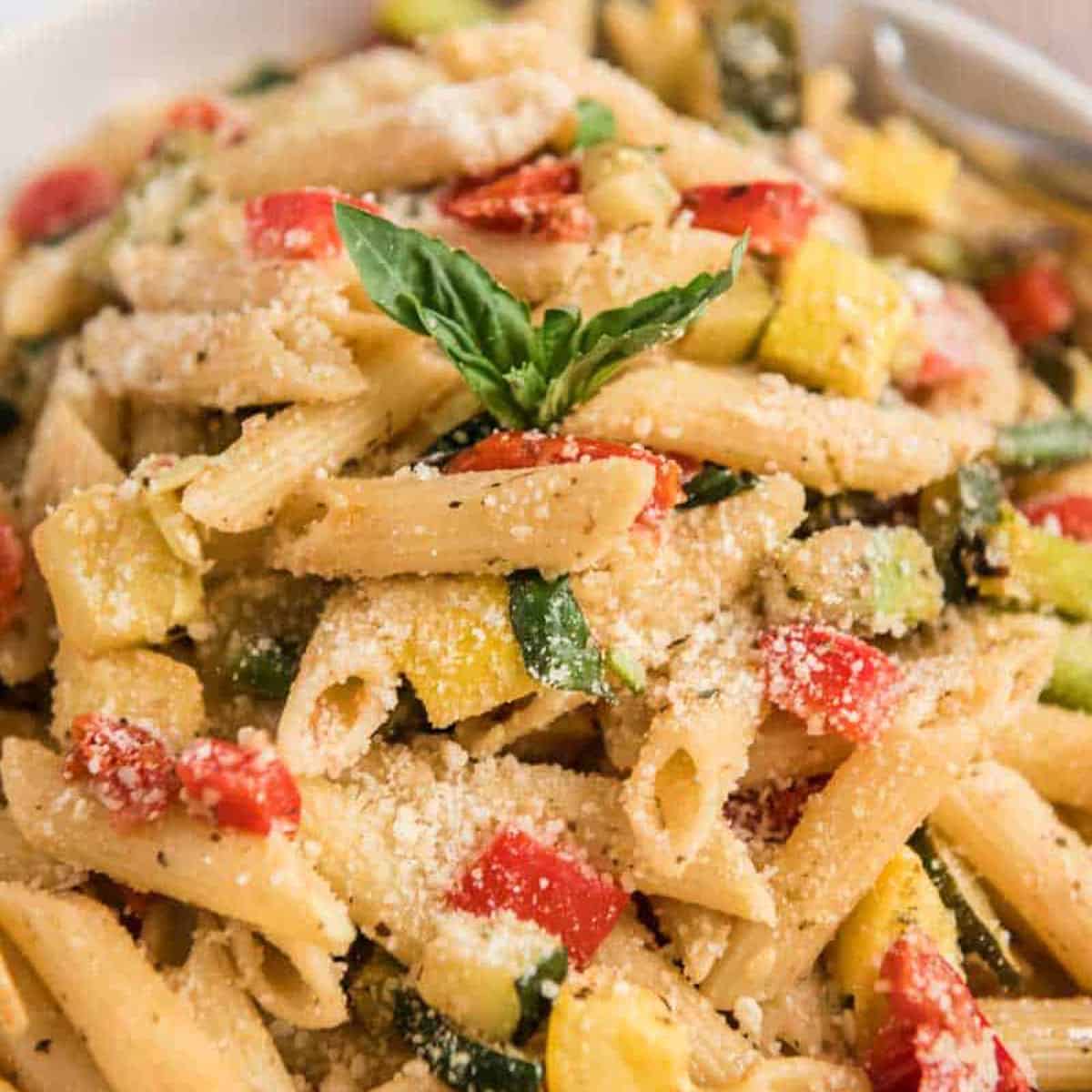 Pasta Primavera Recipe - The Happier Homemaker