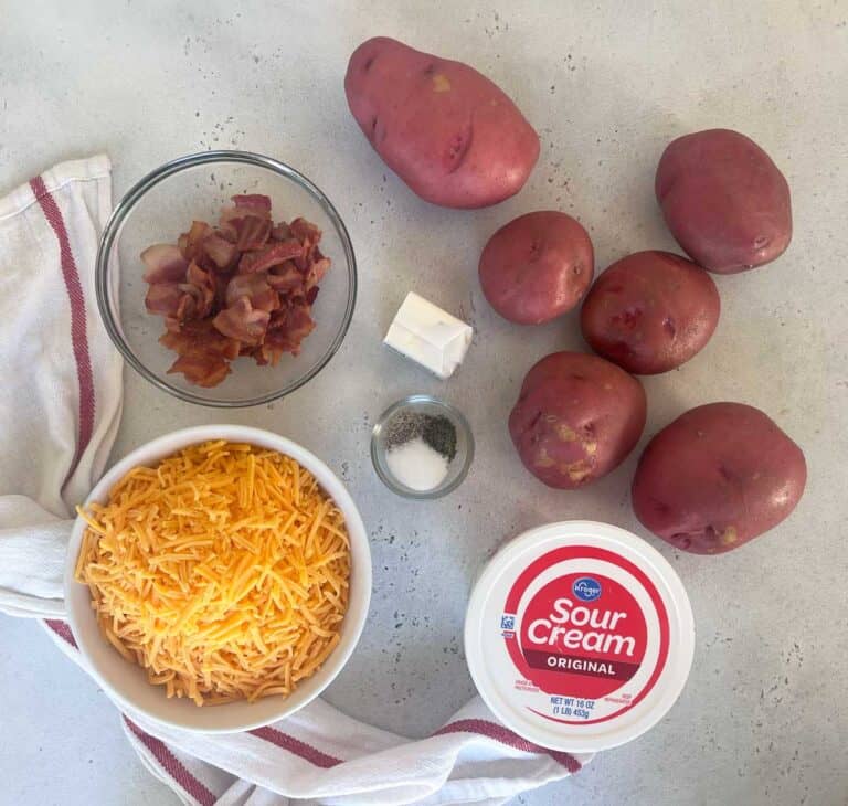 Easy Cheesy Bacon Potato Casserole Recipe - The Happier Homemaker