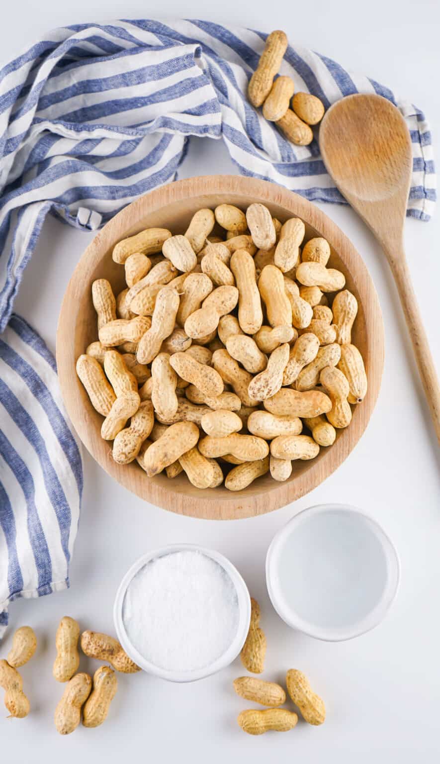 Slow Cooker Boiled Peanuts - The Happier Homemaker
