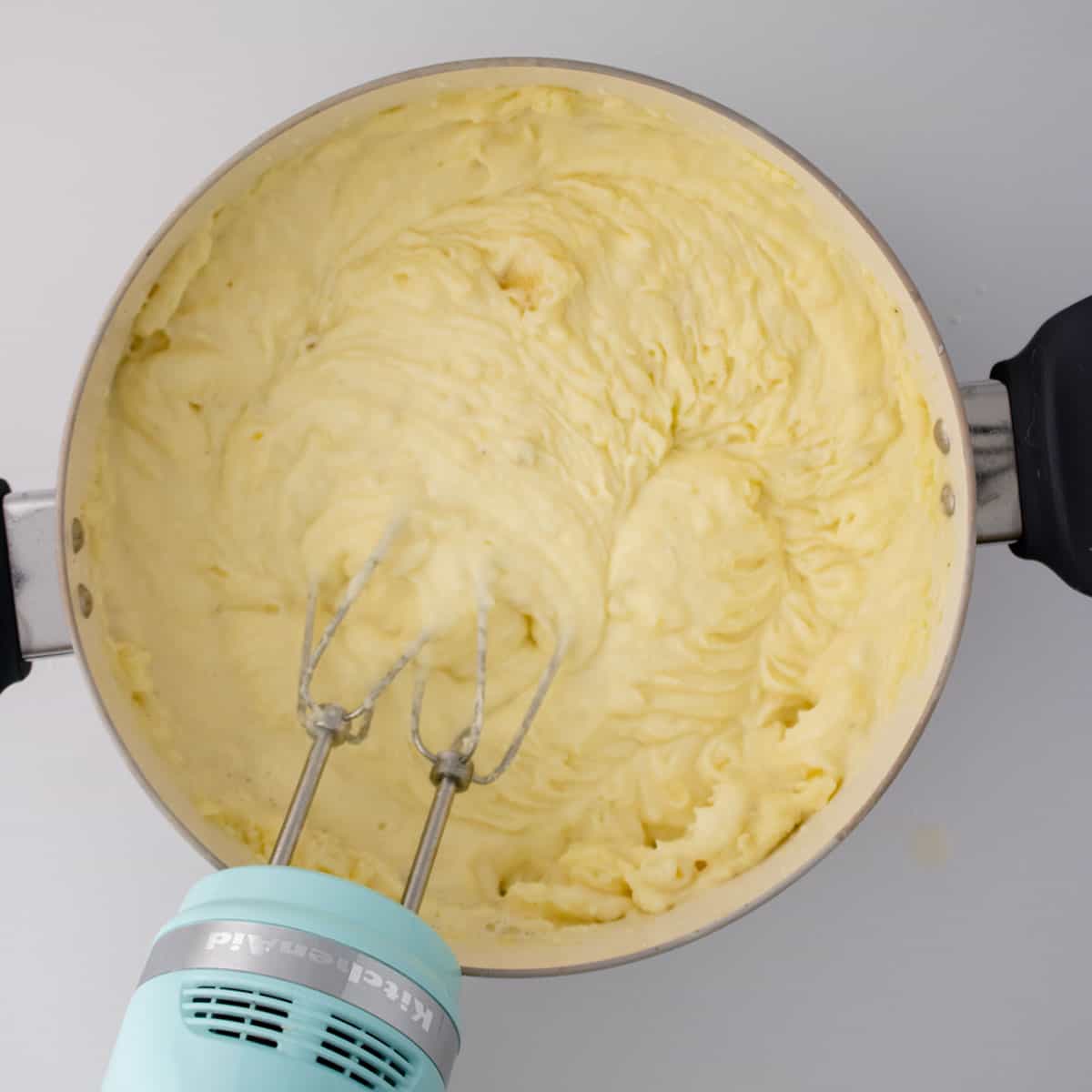 Easy Whipped Mashed Potatoes - The Happier Homemaker