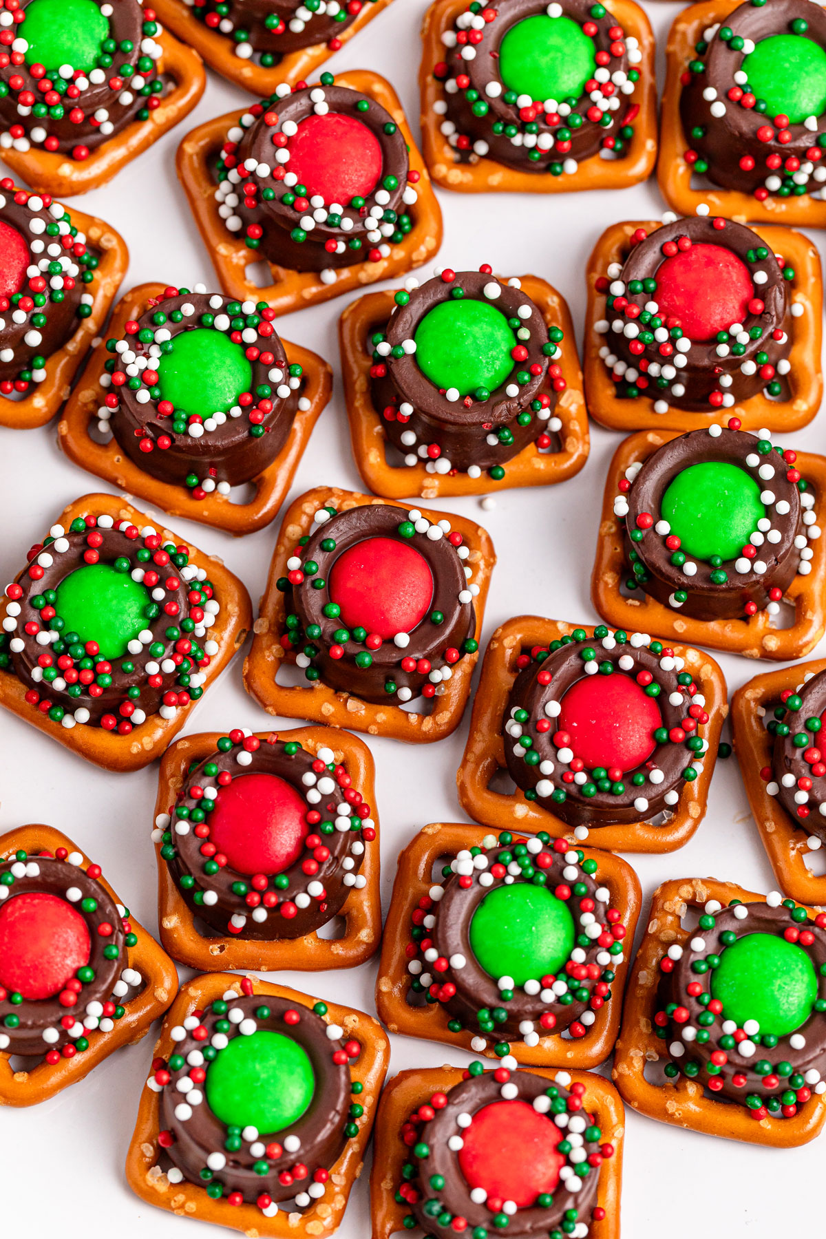 Christmas Rolo Pretzel Bites - The Happier Homemaker