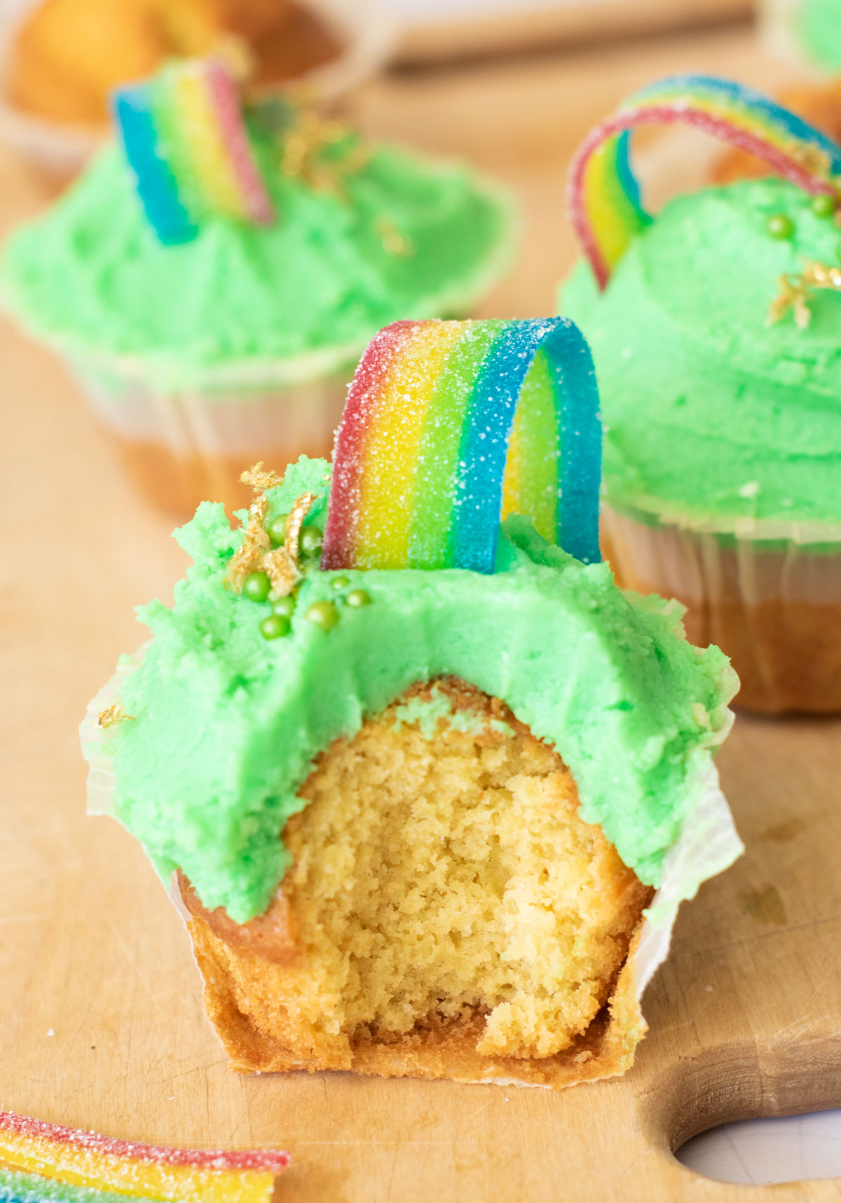 St. Patrick's Day Cupcakes - The Happier Homemaker